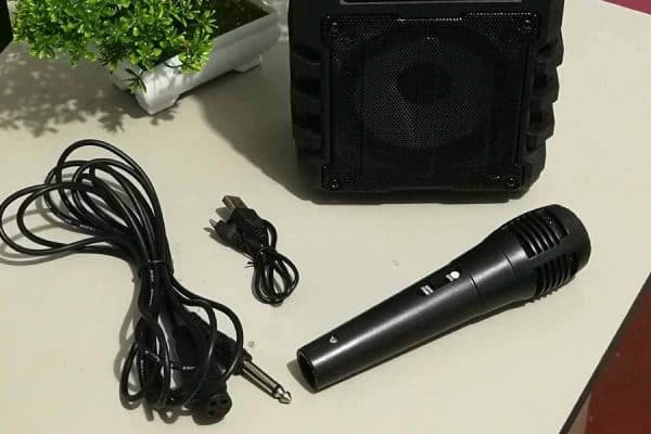 Autotune Microphones | 2 Best Autotune Microphone Controllers (2020)