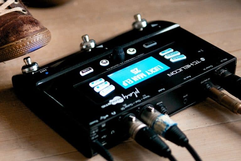 Vocal Delay Pedals - Top 3 Best Delay Pedals for Vocals (2021 Review)